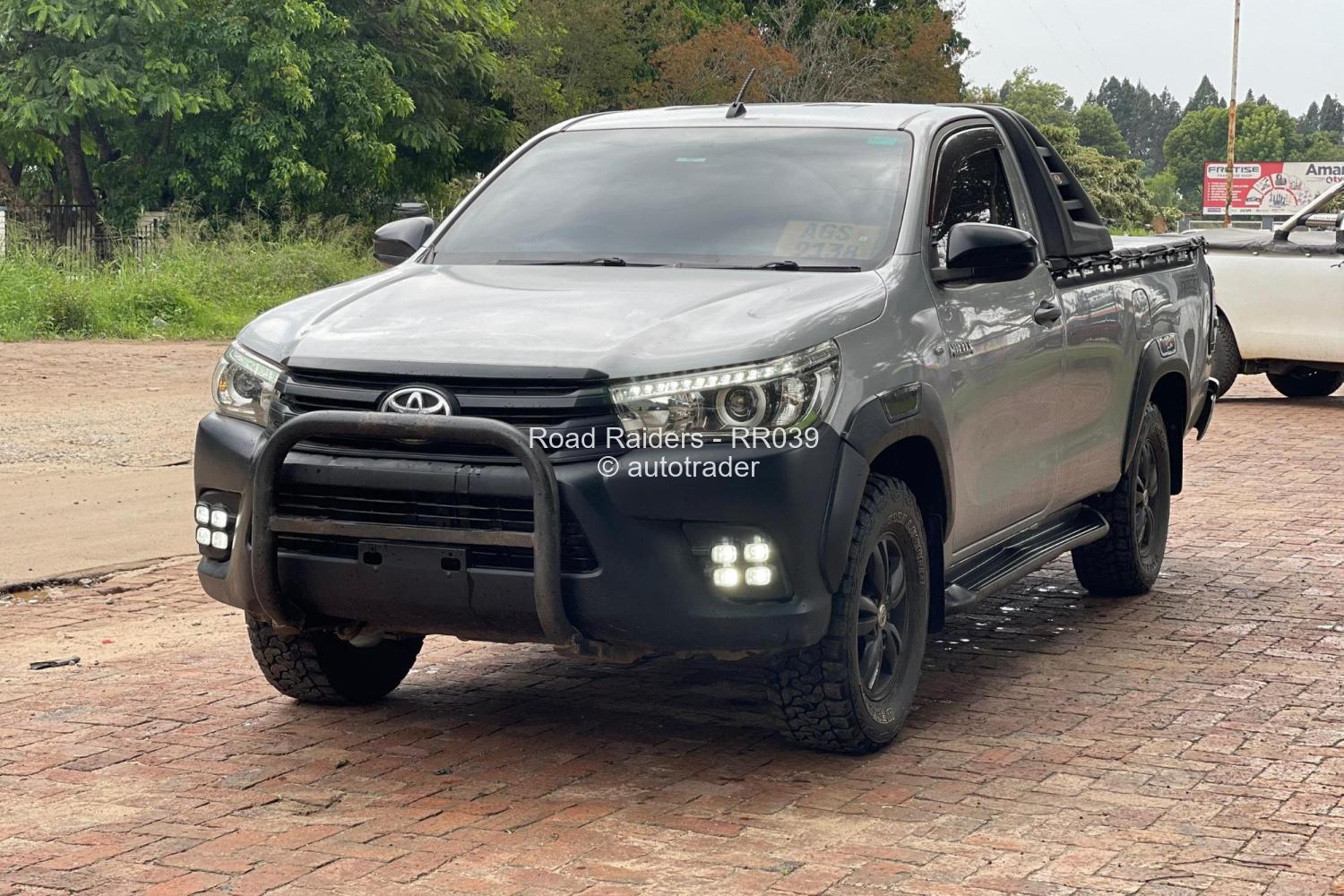 Toyota HILUX REVO ( 2016 ) | AutoTrader