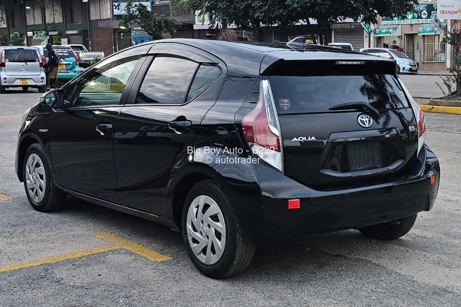 Toyota Aqua ( 2016 ) | AutoTrader