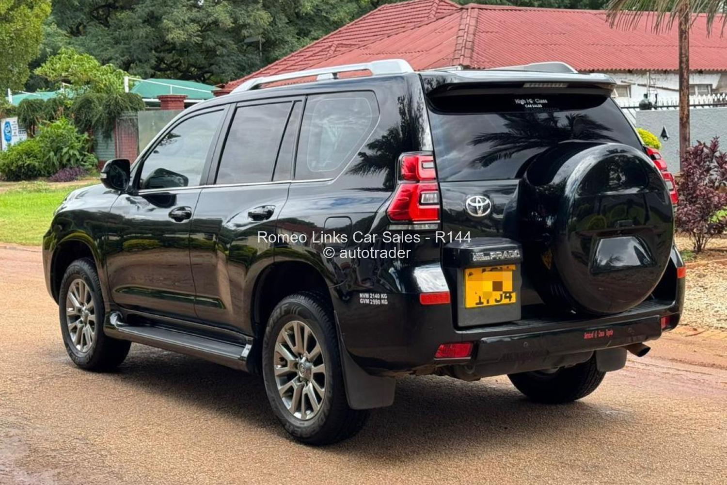 Toyota PRADO VXL ( 2019 ) | AutoTrader